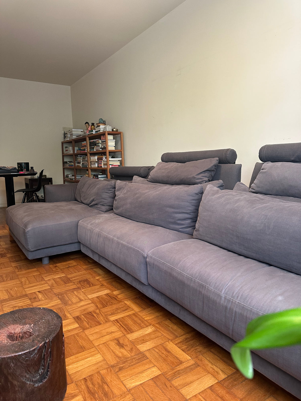 Sofá com Chaise - Poliform — BossaNossaCasa