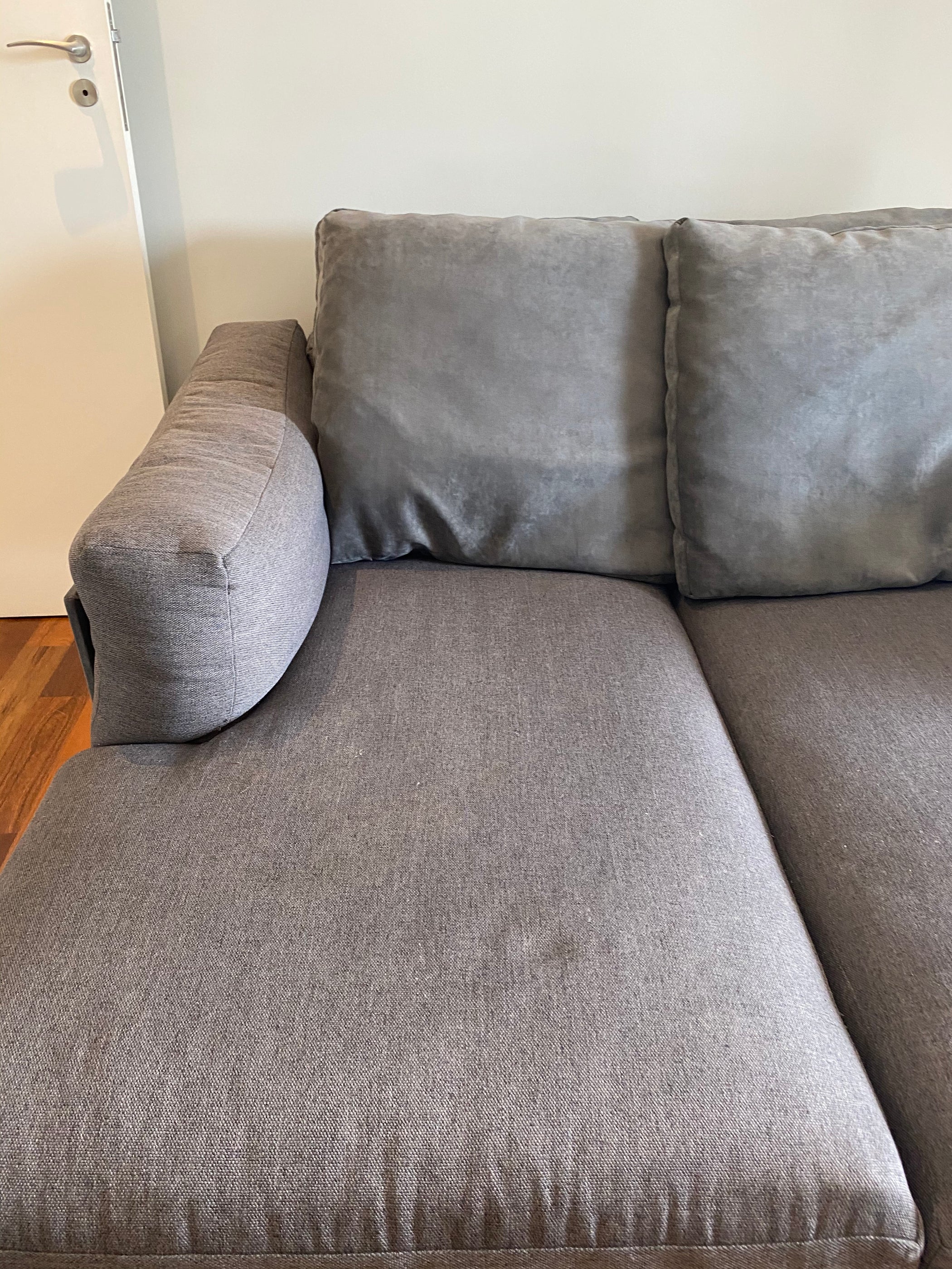 Sofá "Dock Especial" - Guilherme Wentz para Decameron — BossaNossaCasa